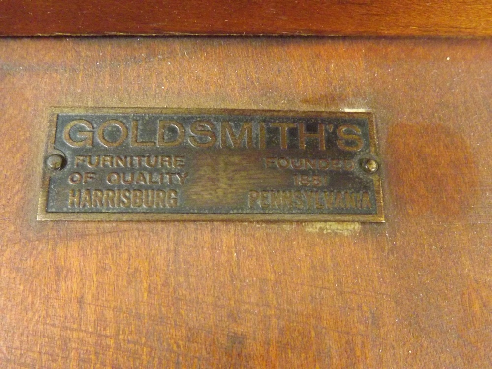 Vintage Goldsmith American Colonial Cherry Stool | EBTH