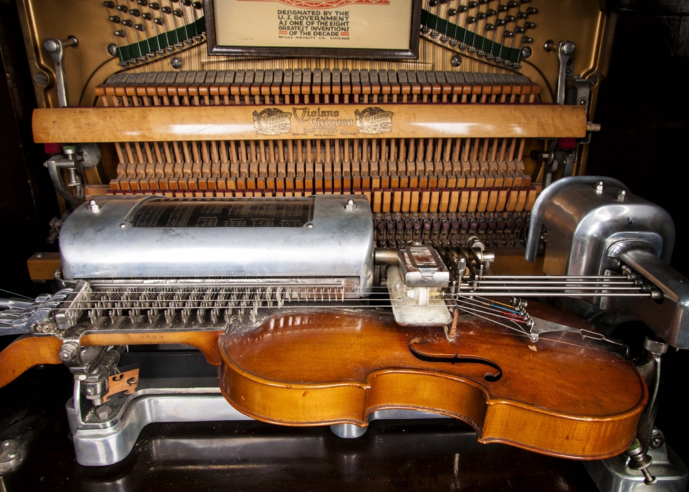 Violana Virtuoso Automated Musical Instrument Machine by the Mills ...