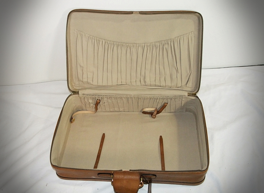 Mark Cross two piece luggage set in golden leather | EBTH