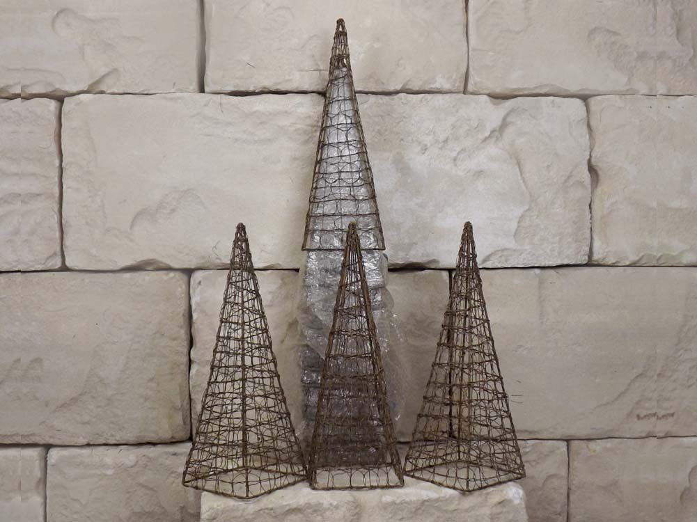 Wire Mesh Topiary Pyramids | EBTH