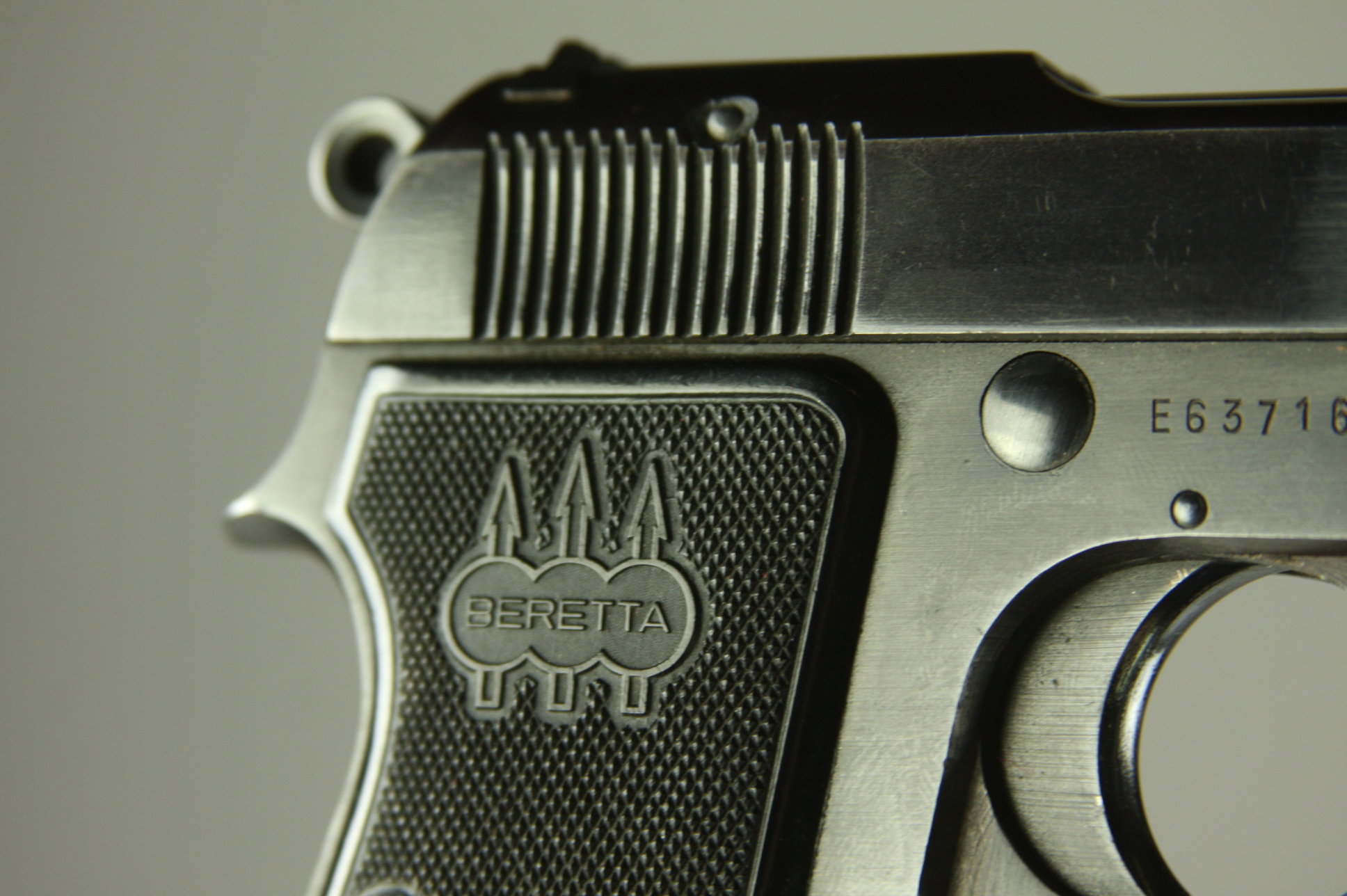 Pietro Beretta Gardone VT 9mm pistol | EBTH