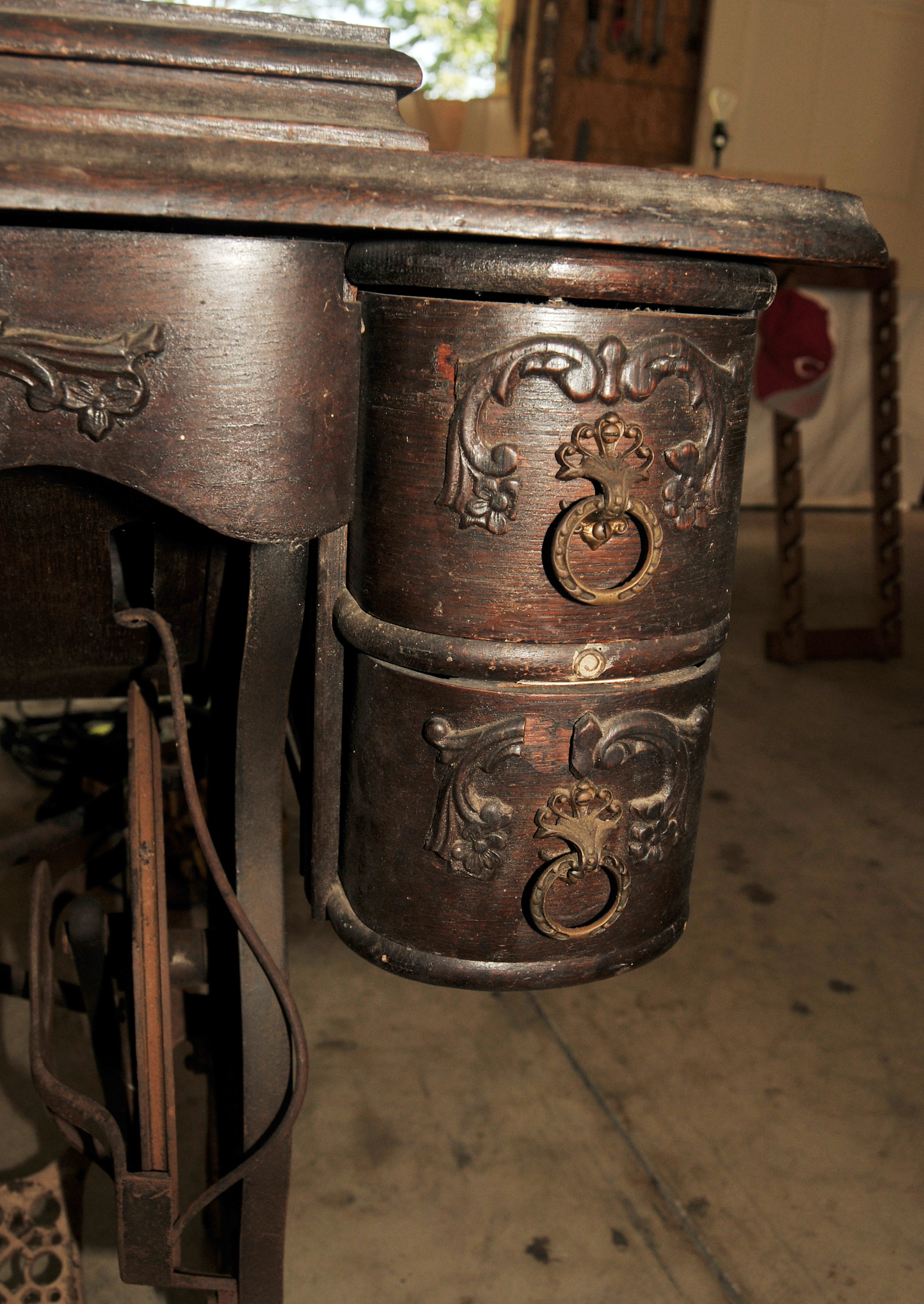 Antique Minnesota Sewing Machine | EBTH