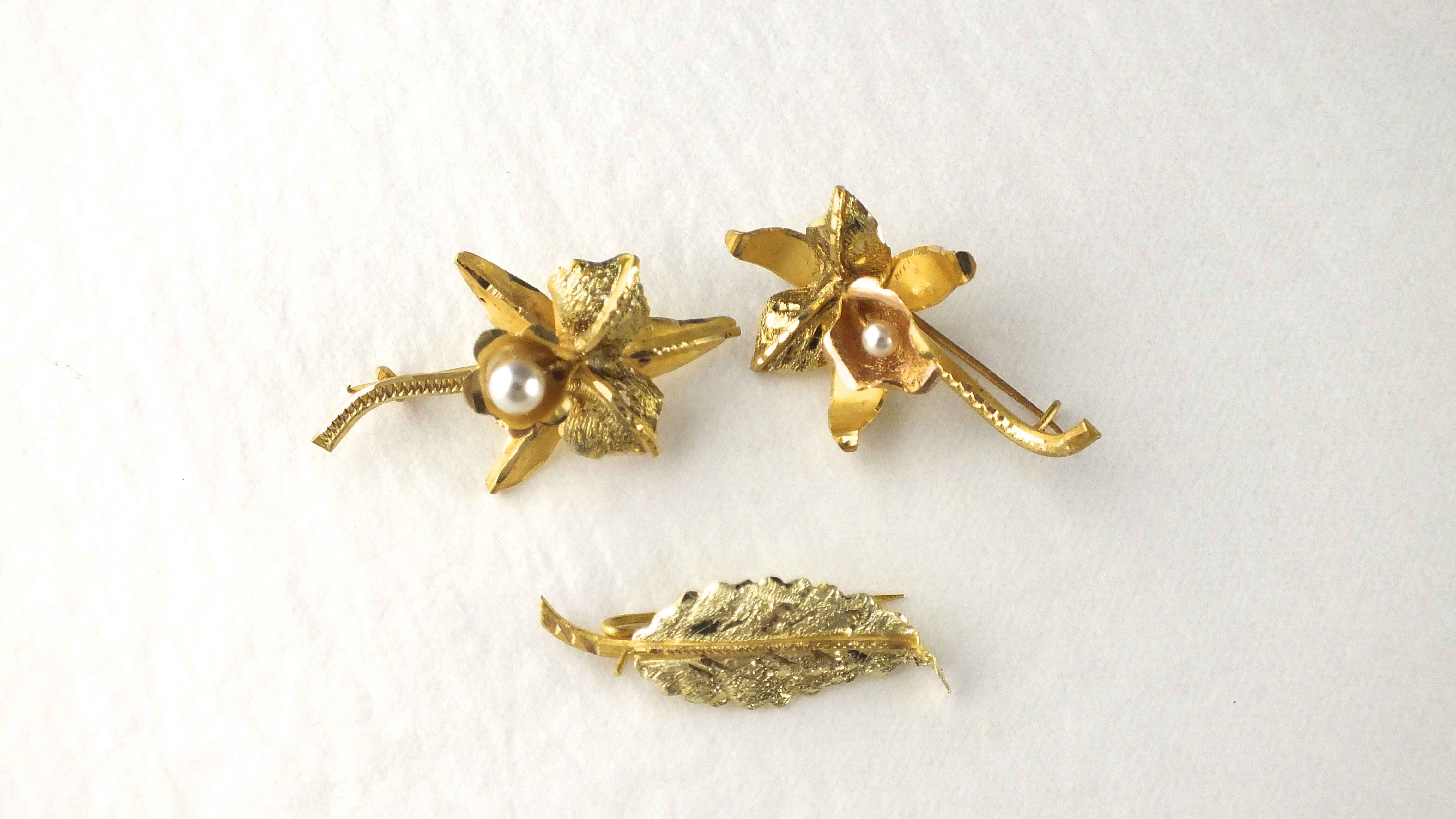 Trio of 18K Gold Pins | EBTH