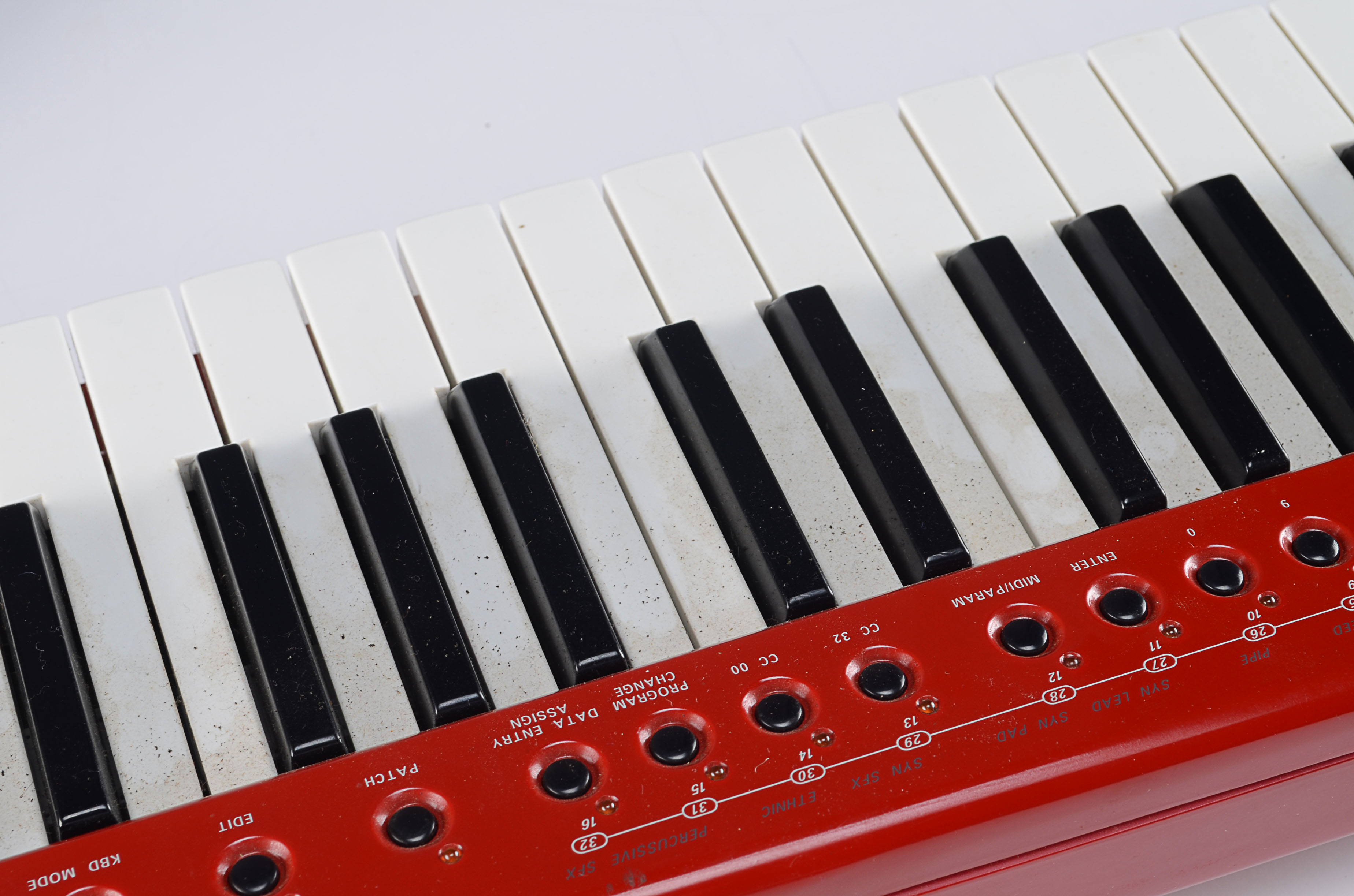 Roland AX-1 Keytar | EBTH