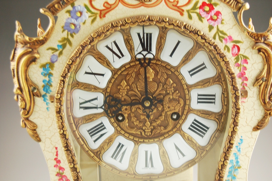 Italian Style Mantel Clock | EBTH