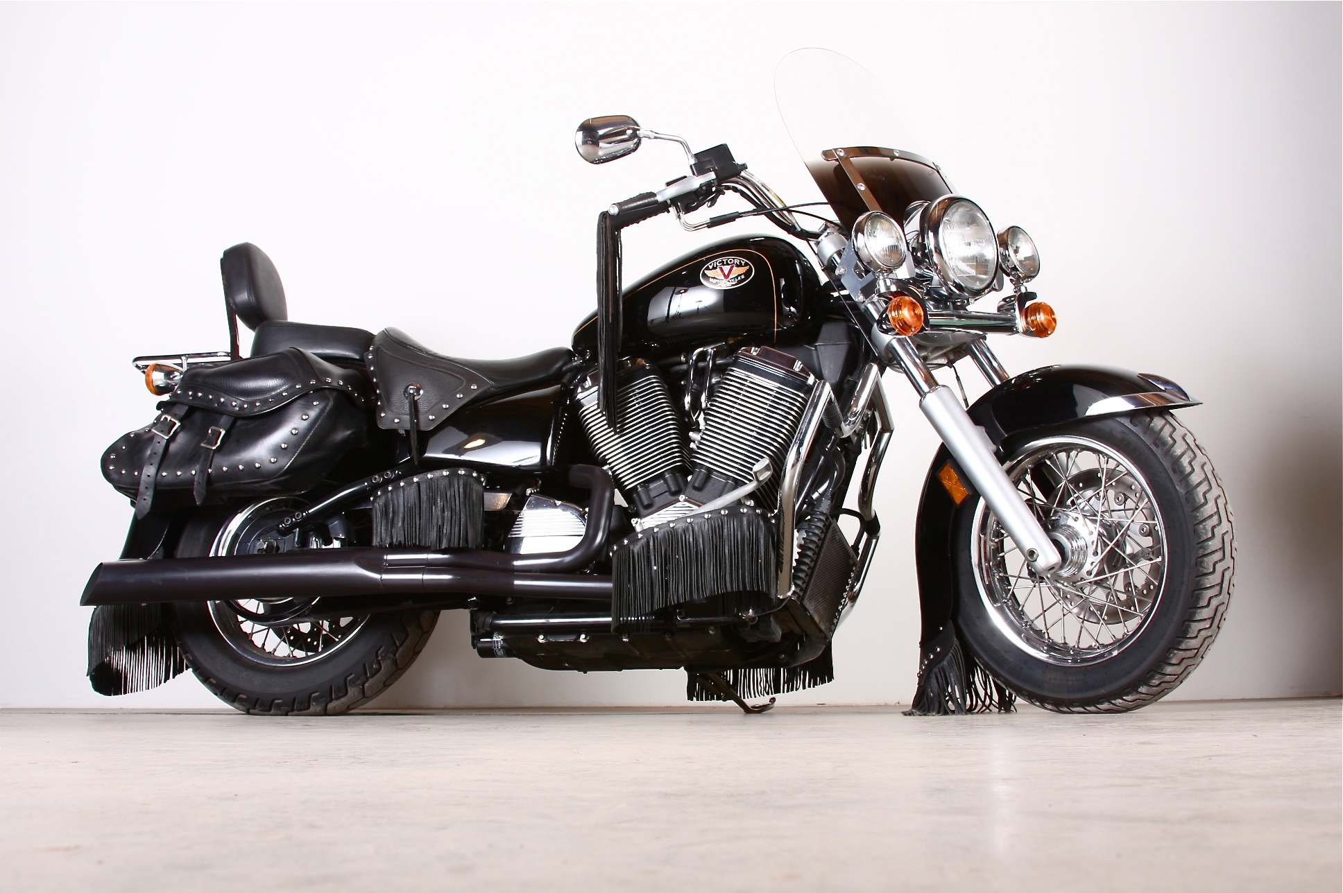2001 Victory V92C Deluxe Motorcyle | EBTH