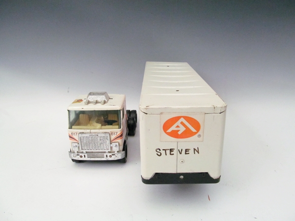 Vintage Nylint Toy Semi-Truck | EBTH