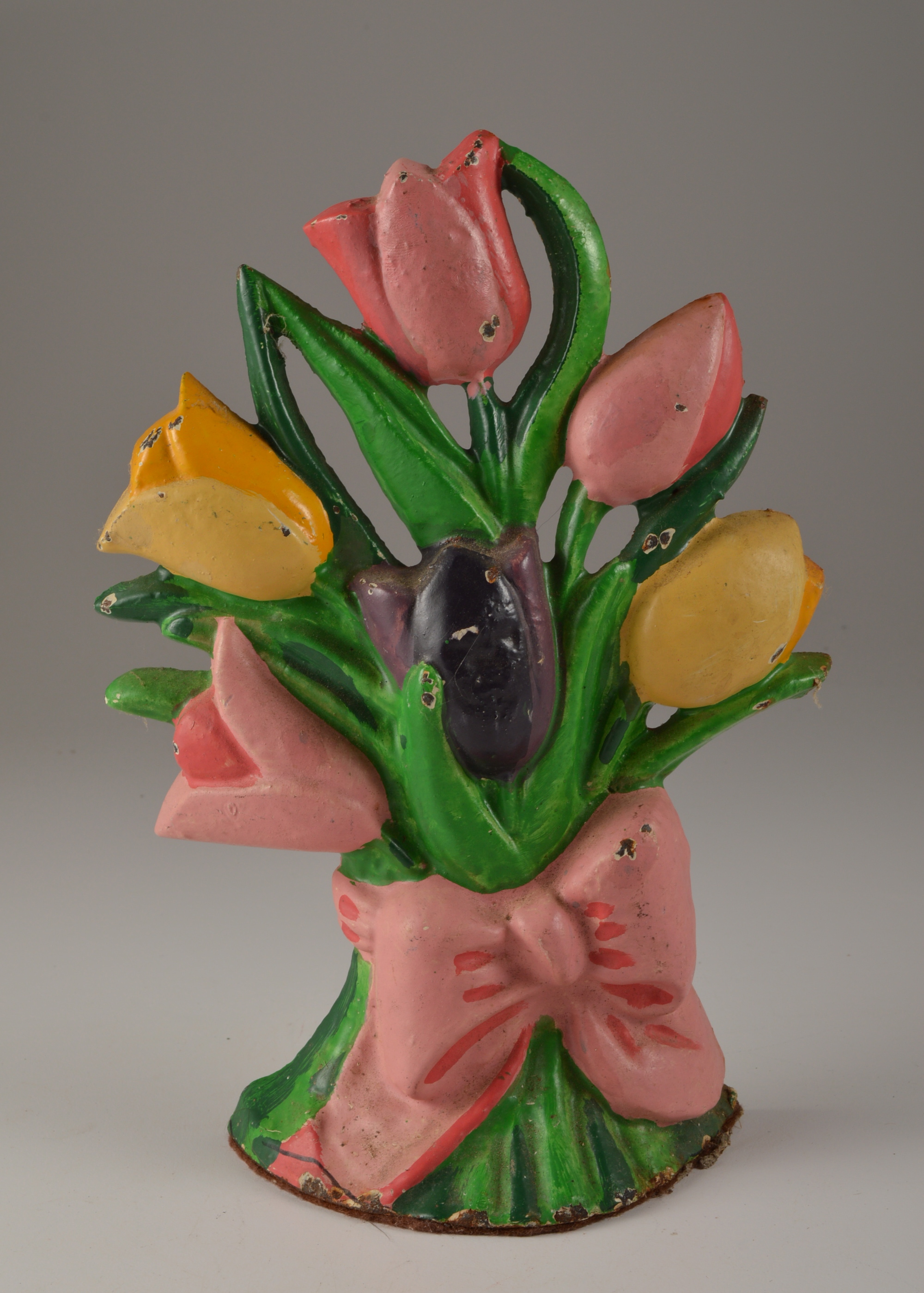 George Washington Nutcracker and Flower | EBTH