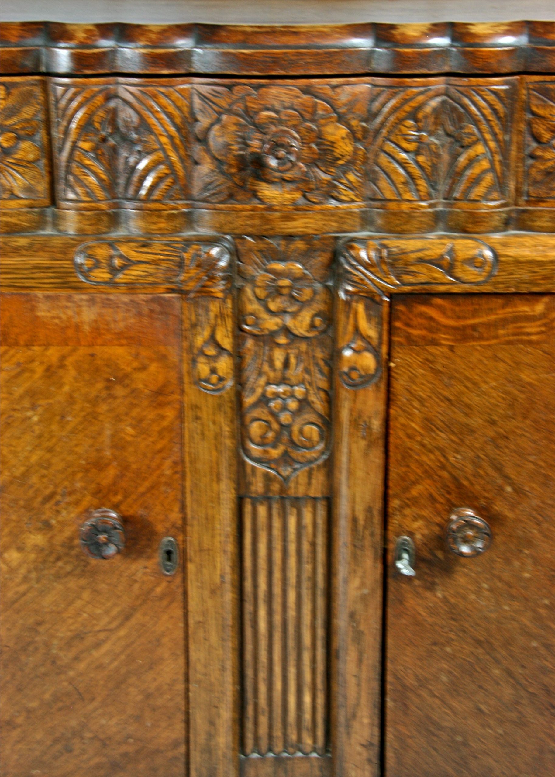 1930's Art Deco Side Server | EBTH