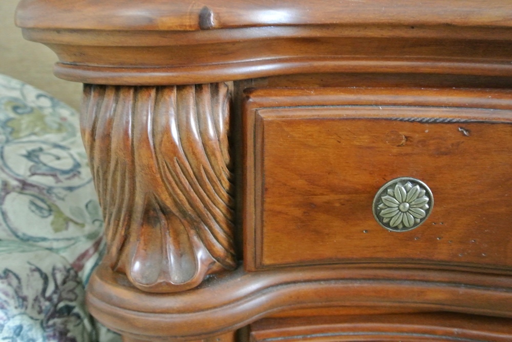 Broyhill Night Stand | EBTH