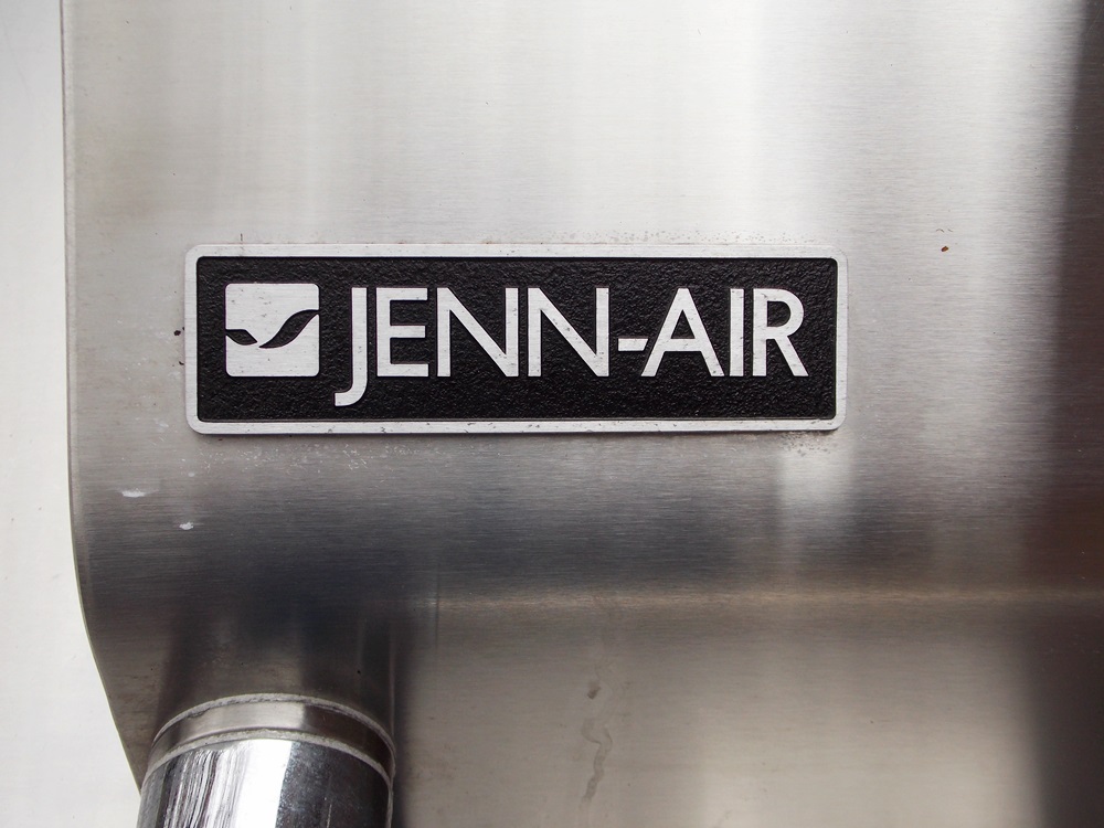 Jenn-Air Propane Gas Grill (Model 720-0336) with a Sports Enthusiast's ...