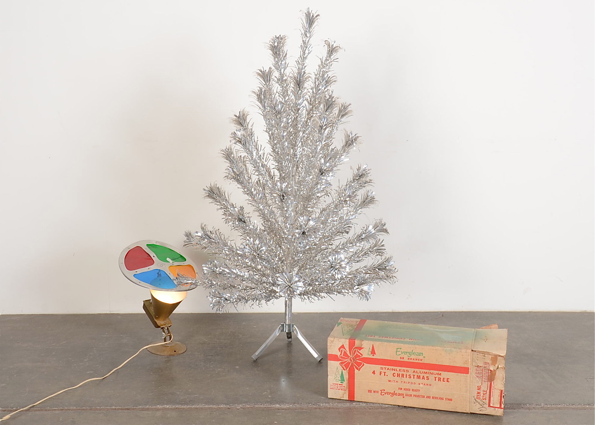 Evergleam Aluminum Christmas Tree With Color Wheel | EBTH
