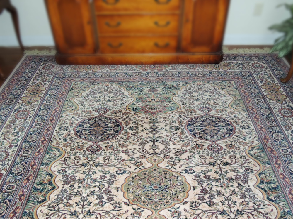 Couristan Wool Area Rug 10' by 8' | EBTH