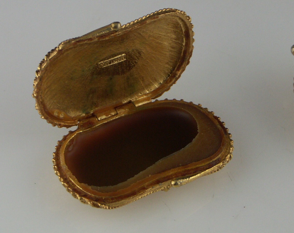 Two Vintage Estee Lauder Solid Perfume Compacts | EBTH