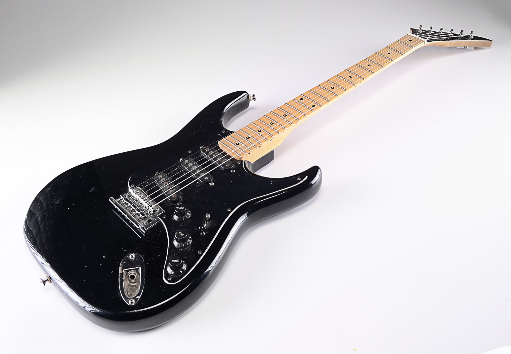 Black Palmer Strat Style Electric Guitar | EBTH