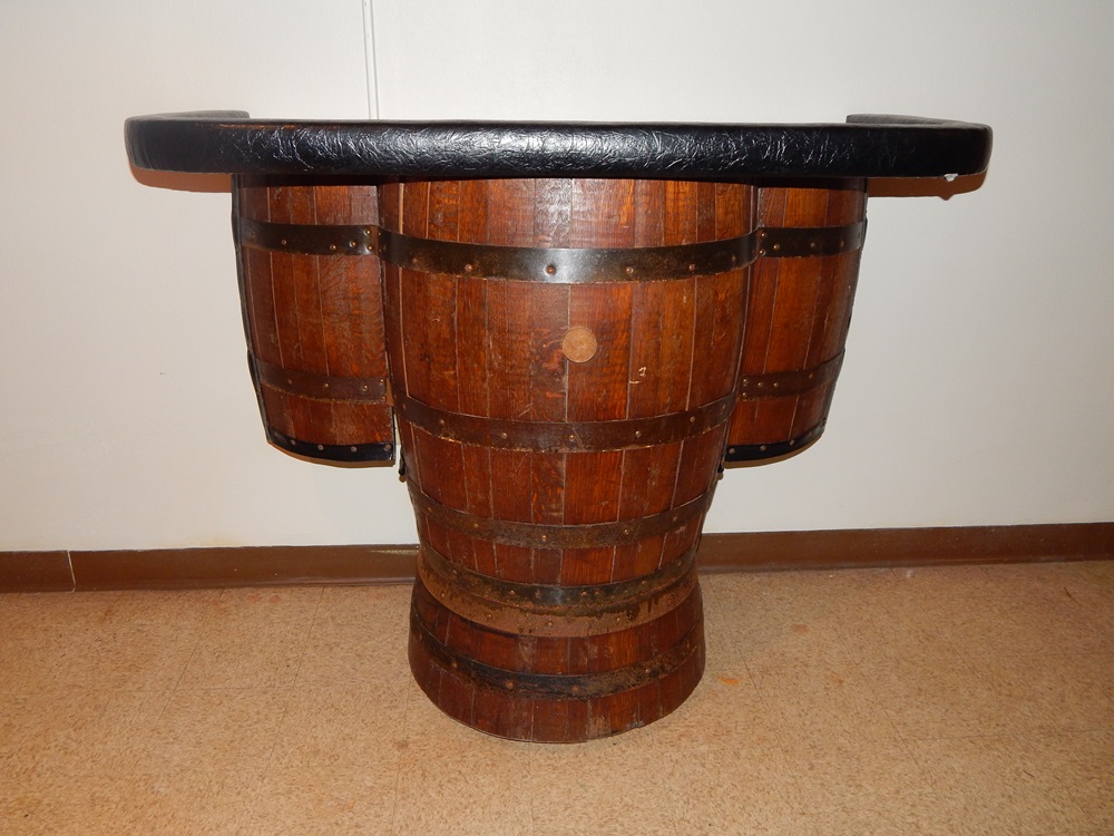 Whiskey Barrel Bar | EBTH