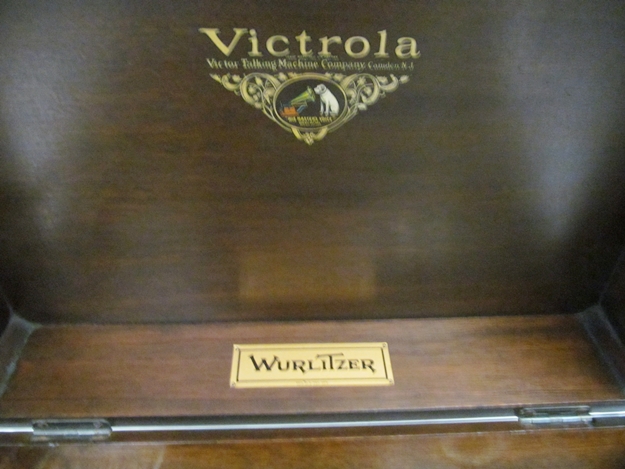 1920s Victrola Wurlitzer Record Player | EBTH