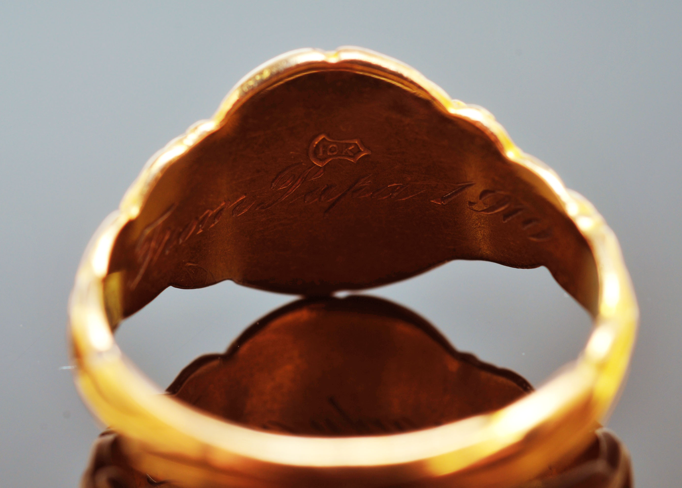 Early 20th Century 10 K Yellow Gold Signet Ring | EBTH