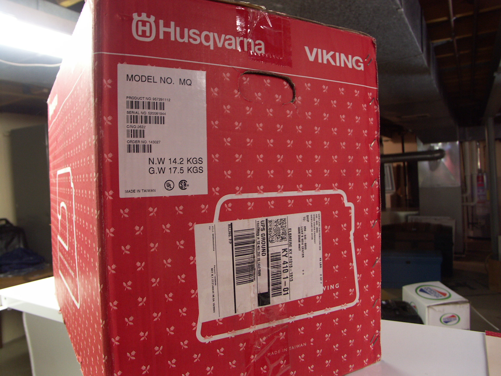 Husqvarna Viking Mega Quilter Machine and Inspira Quilting Frame | EBTH