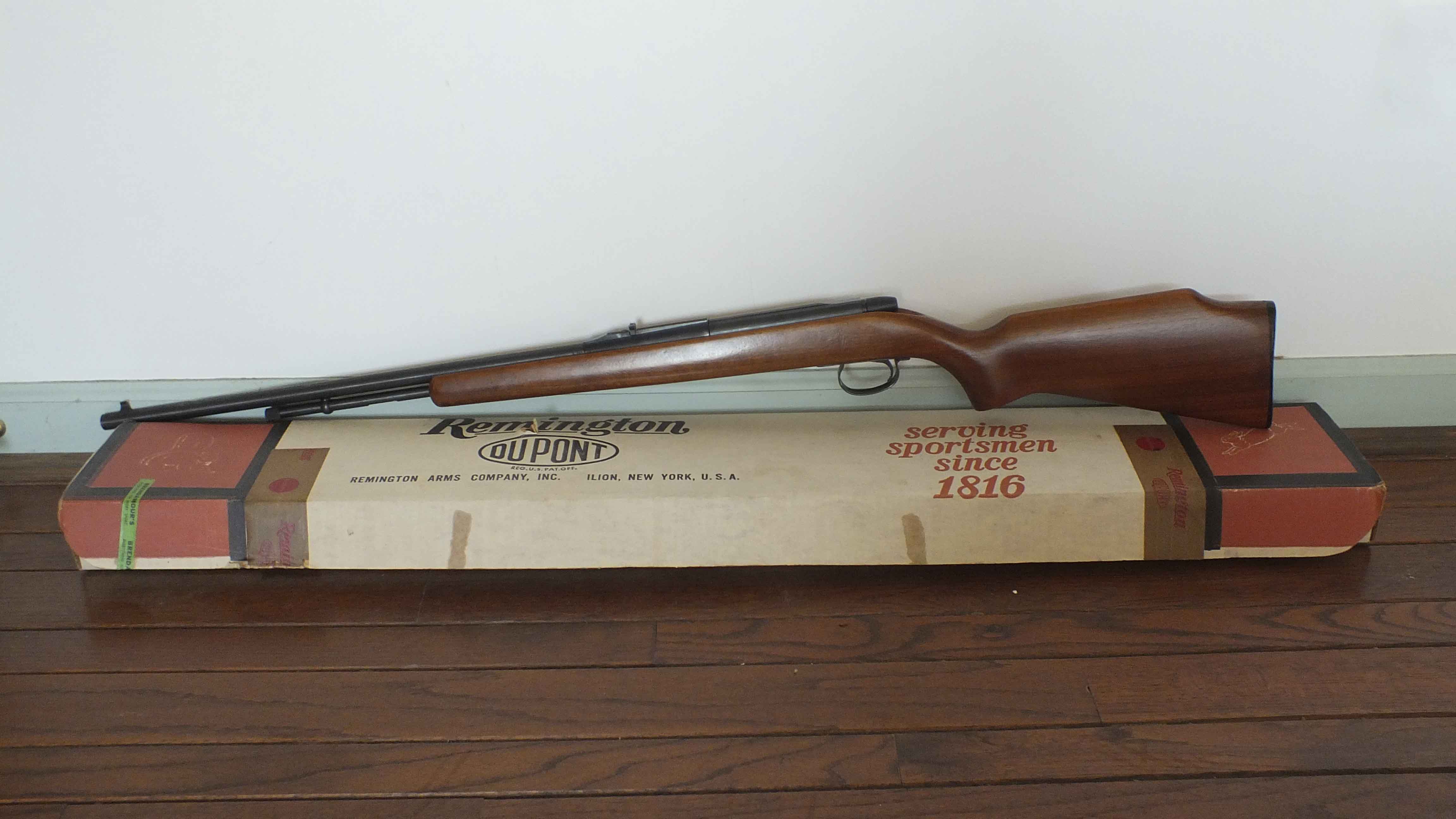 Remington Bolt Action 22 Caliber Rifle Model 582 | EBTH