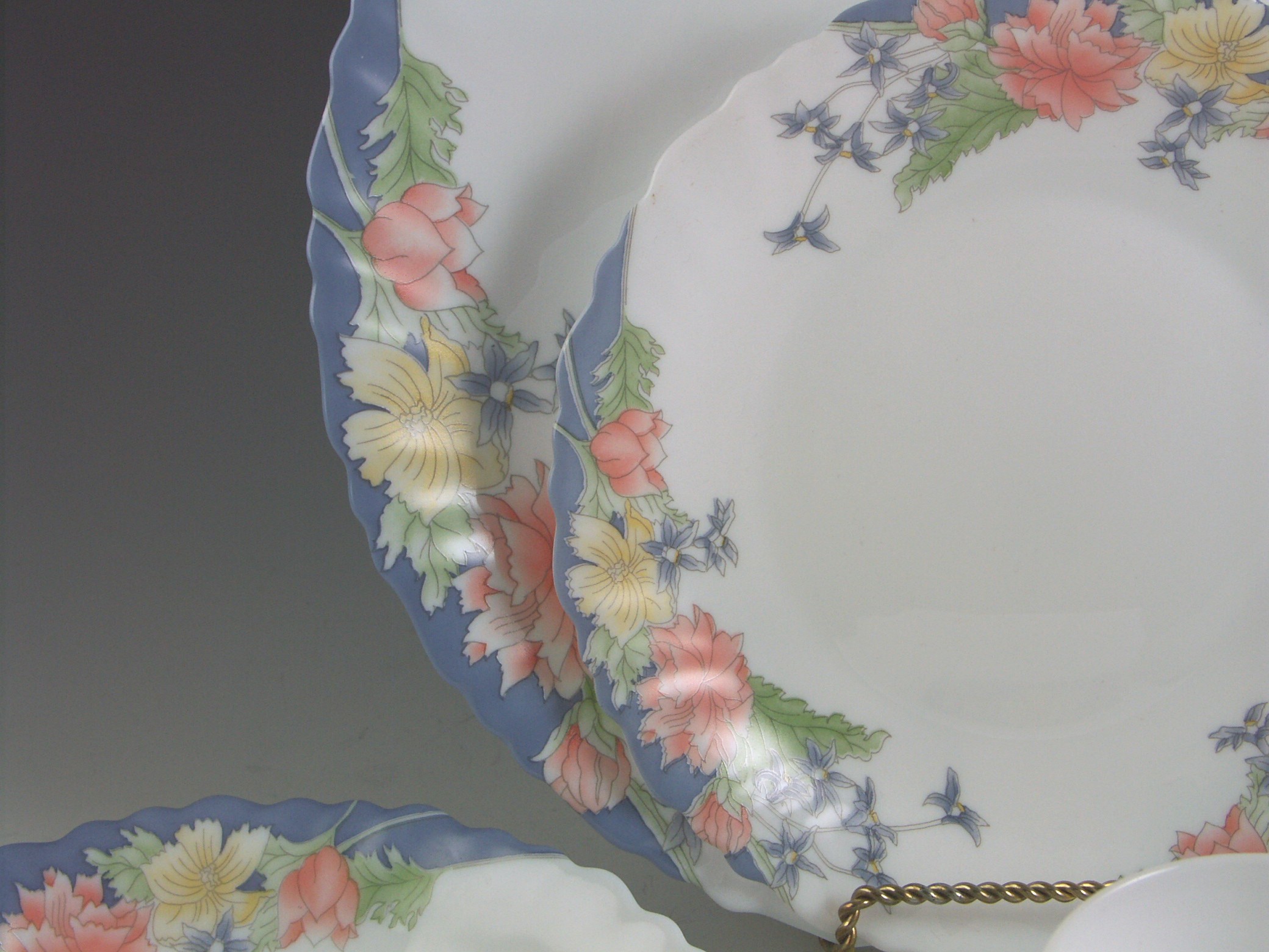 70 Piece Lot of Vintage Arcopal France Glass Dinnerware | EBTH