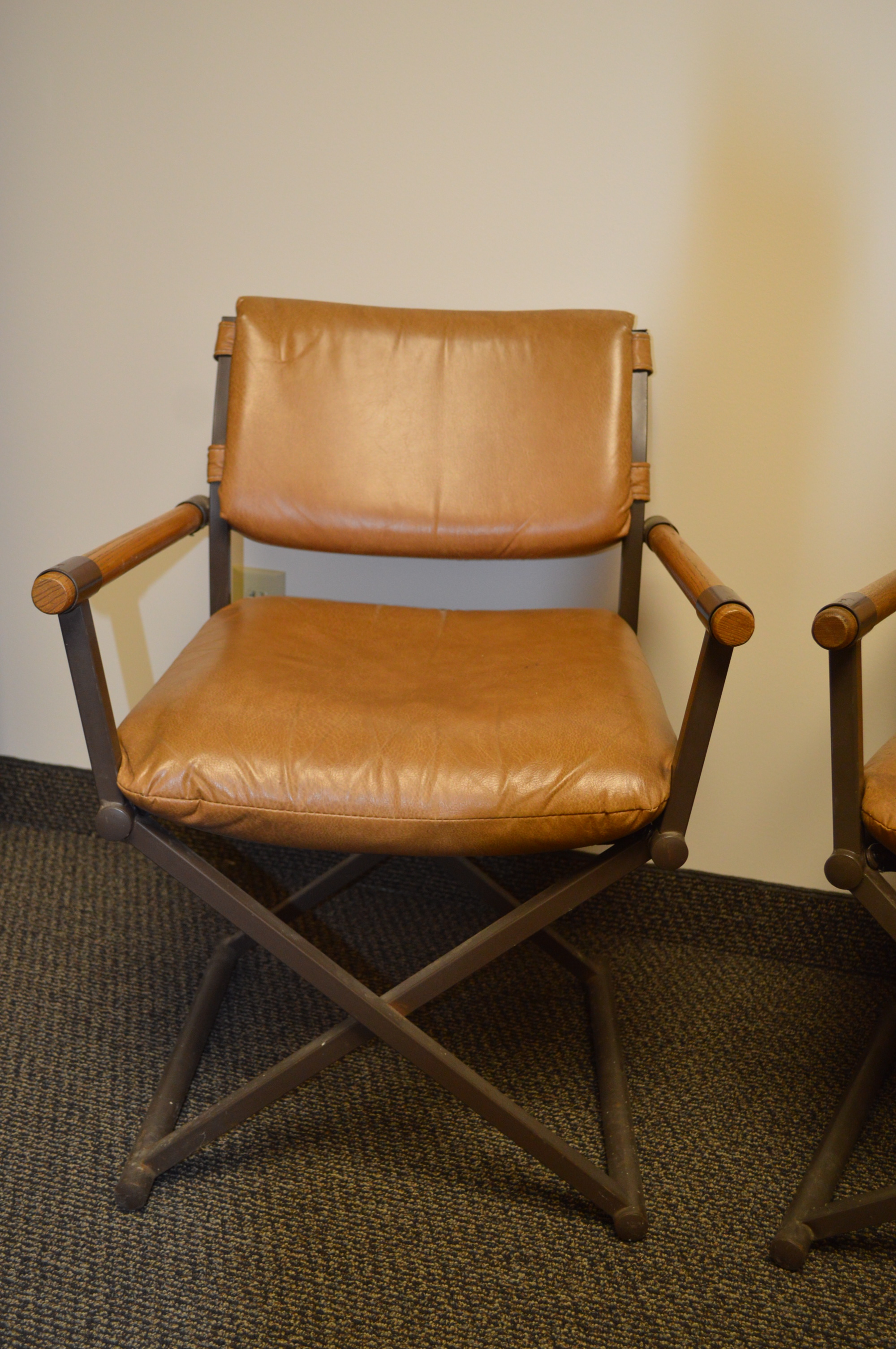 Mid-Century Modern Leather Directors Chairs | EBTH