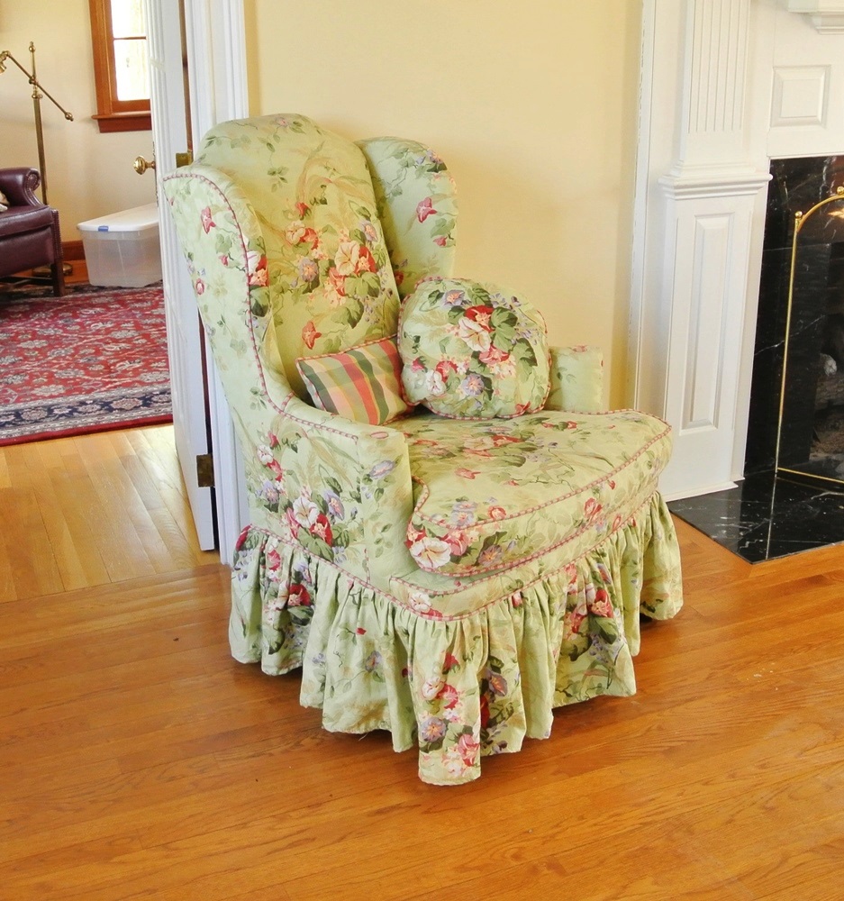 Lovely English Country Style Wingback Chair | EBTH