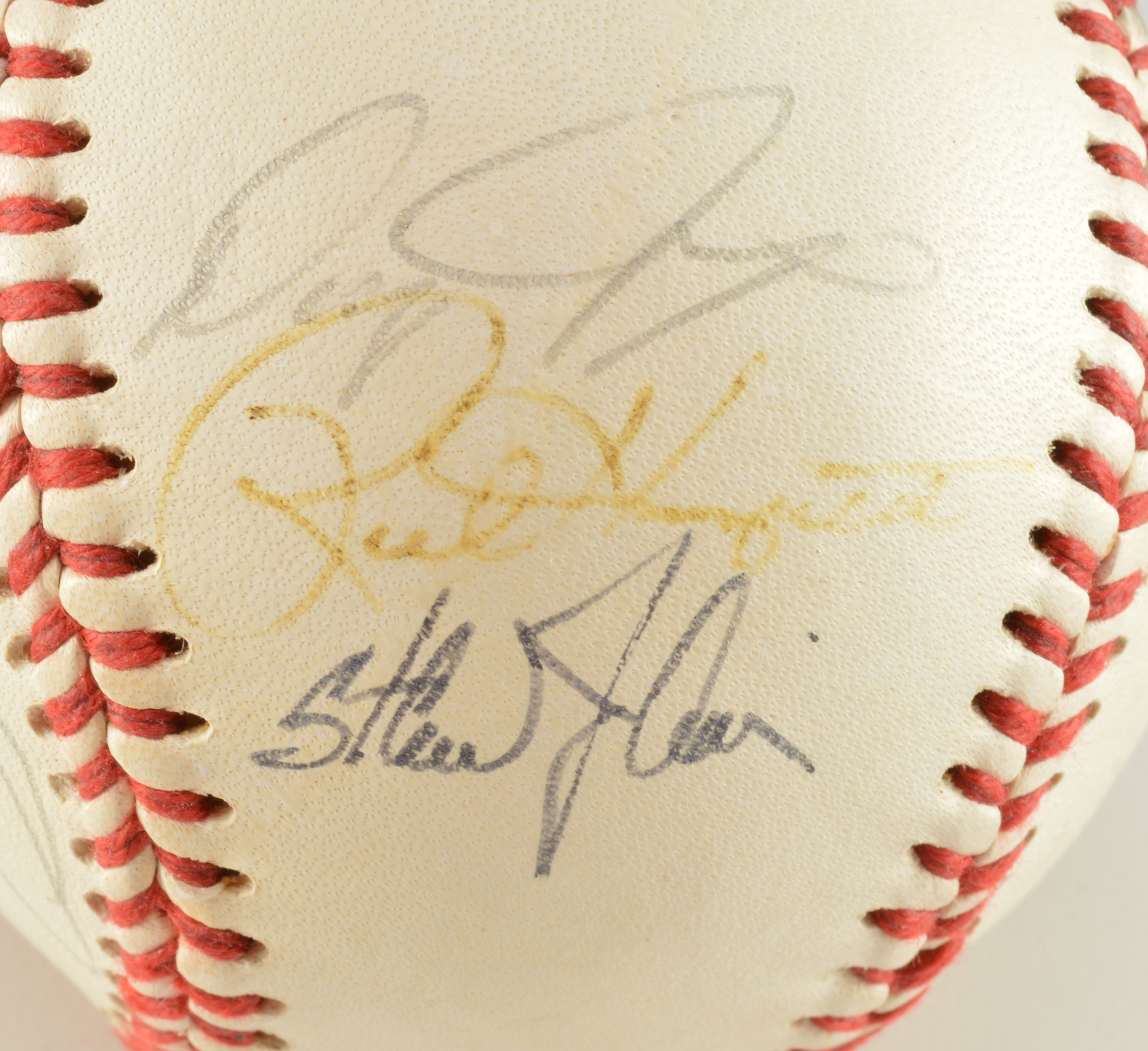 1989 Oakland Athletics Signed Baseball | EBTH