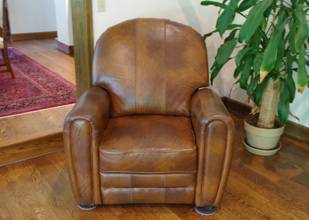 Large Recliner with Brown Naugahyde Upholstery | EBTH