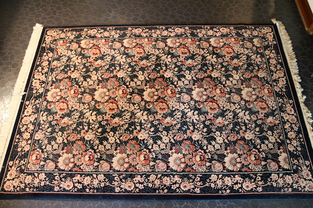 Floral Design Area Rug | EBTH