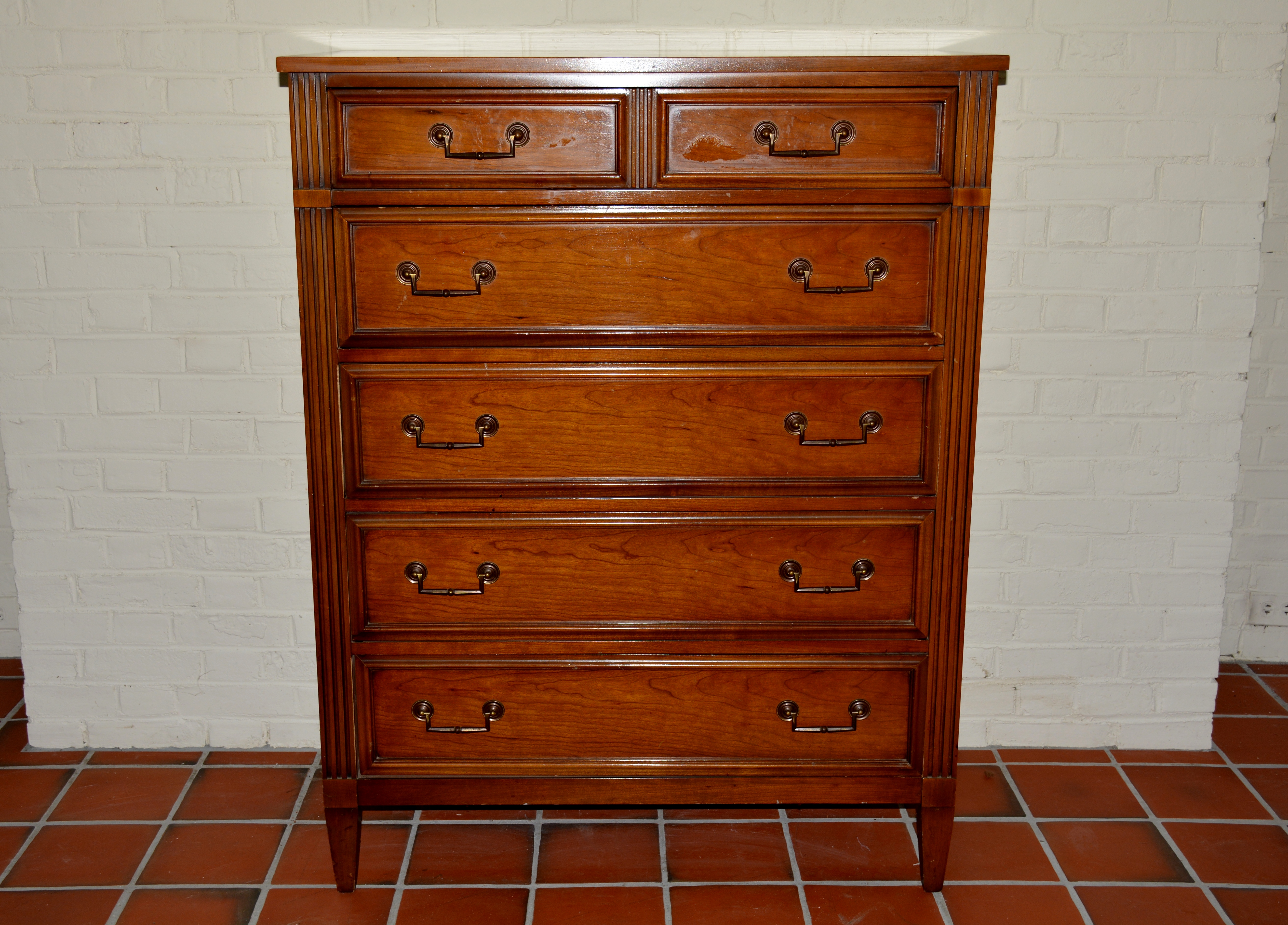 Sheraton Style Chest of Drawers | EBTH