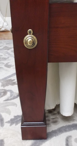 Ethan Allen Charleston Style Queen Size Four Poster Rice Bed | EBTH