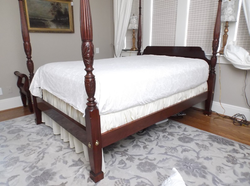 Ethan Allen Charleston Style Queen Size Four Poster Rice Bed | EBTH