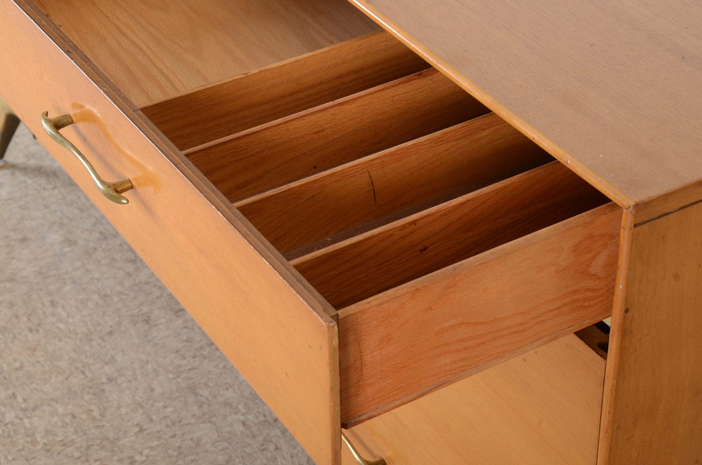 Rway Mid-Century Blonde Mahogany Veneer Buffet | EBTH