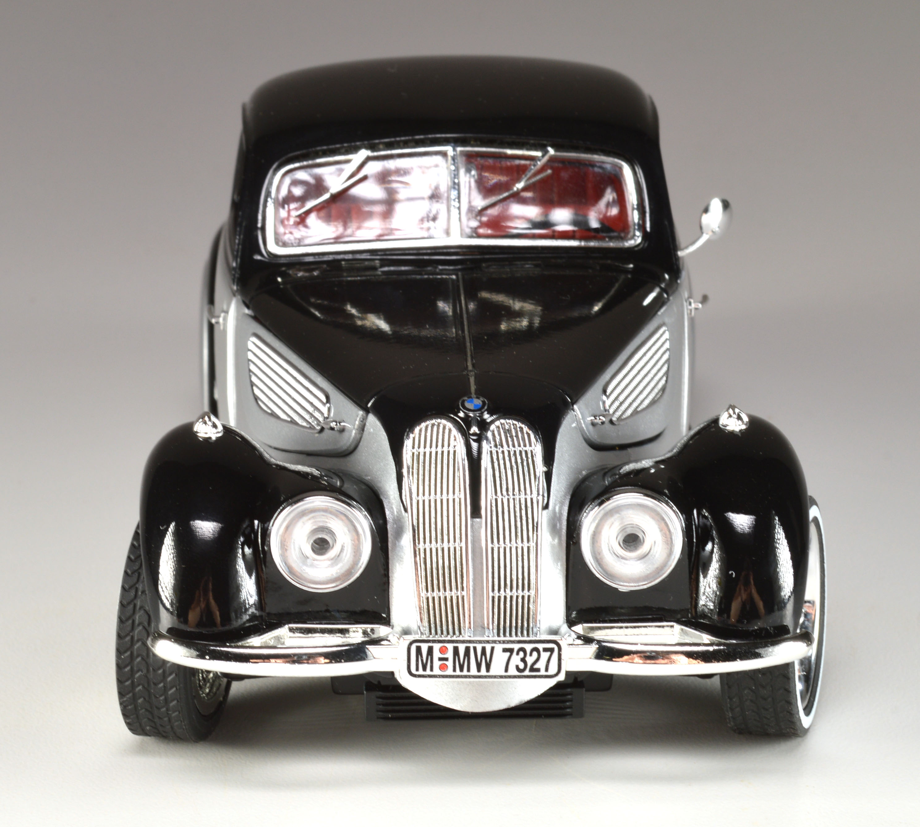 BMW Die-Cast Model Collectors Car | EBTH