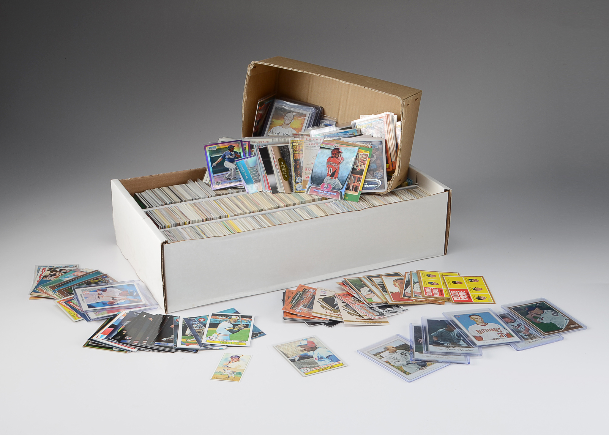 Large Lot Mixed Open Baseball Cards | EBTH