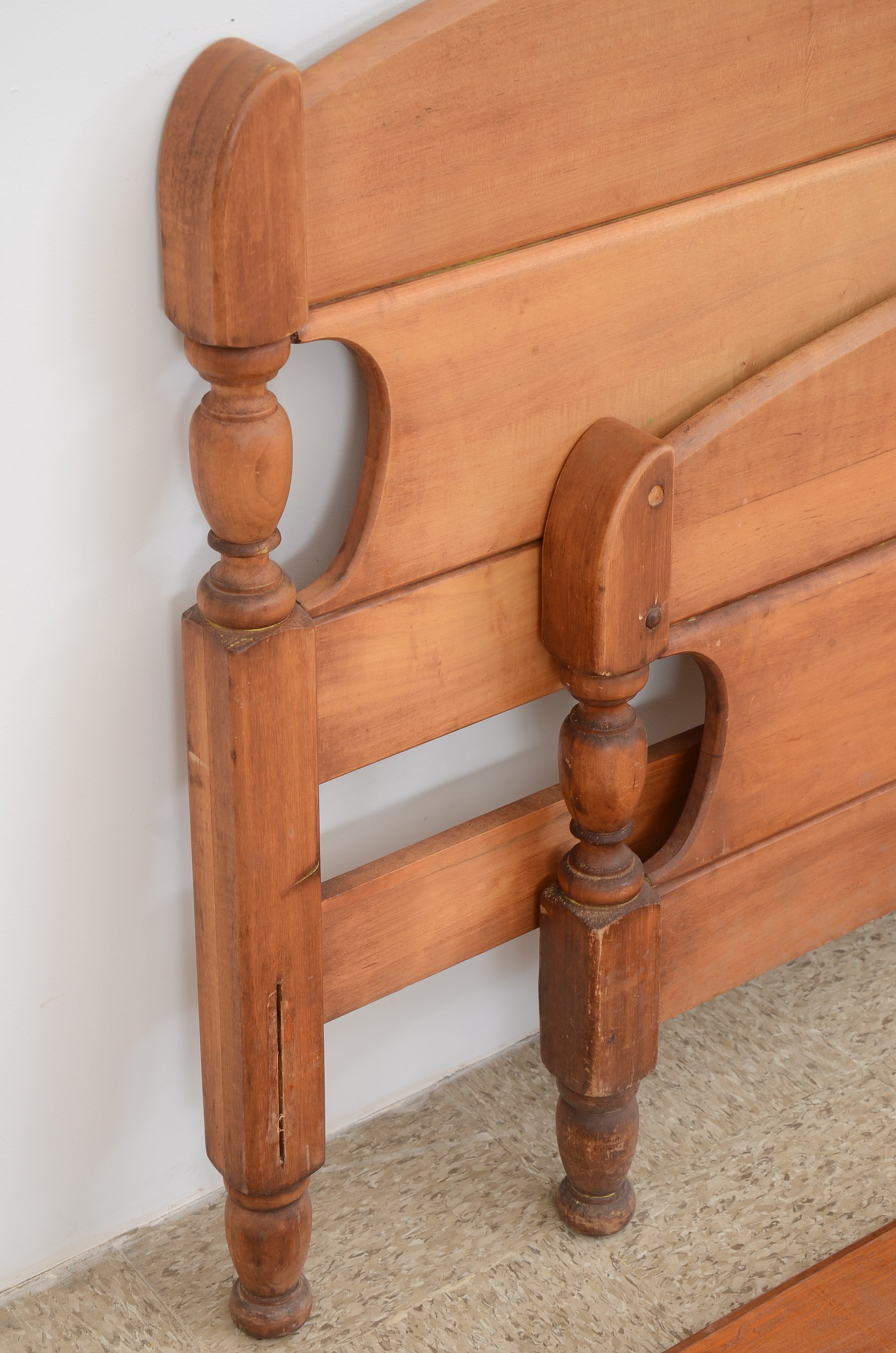 Full Size Maple Bed Frame | EBTH