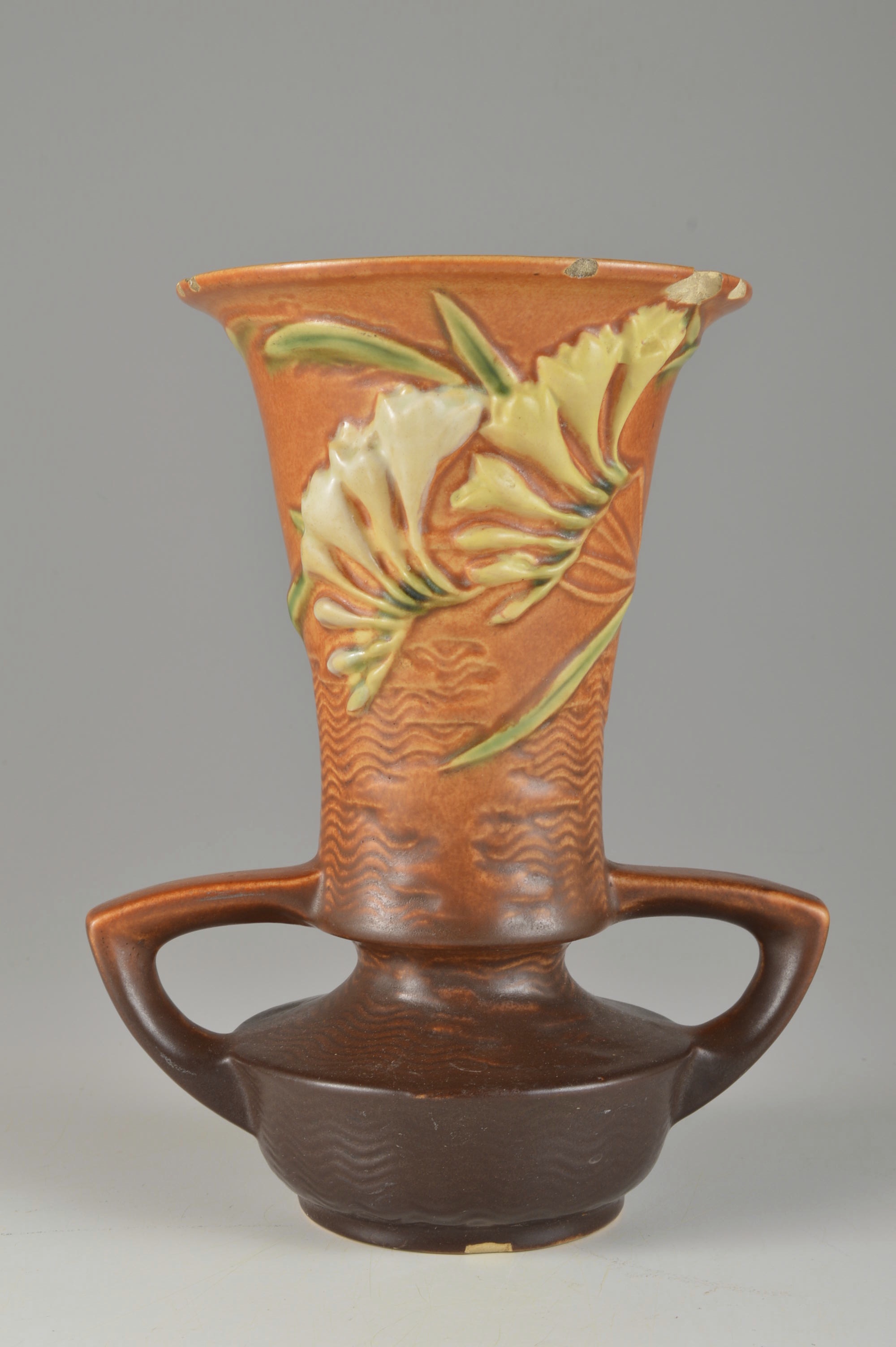 Roseville Pottery Vase and Flower Frog | EBTH