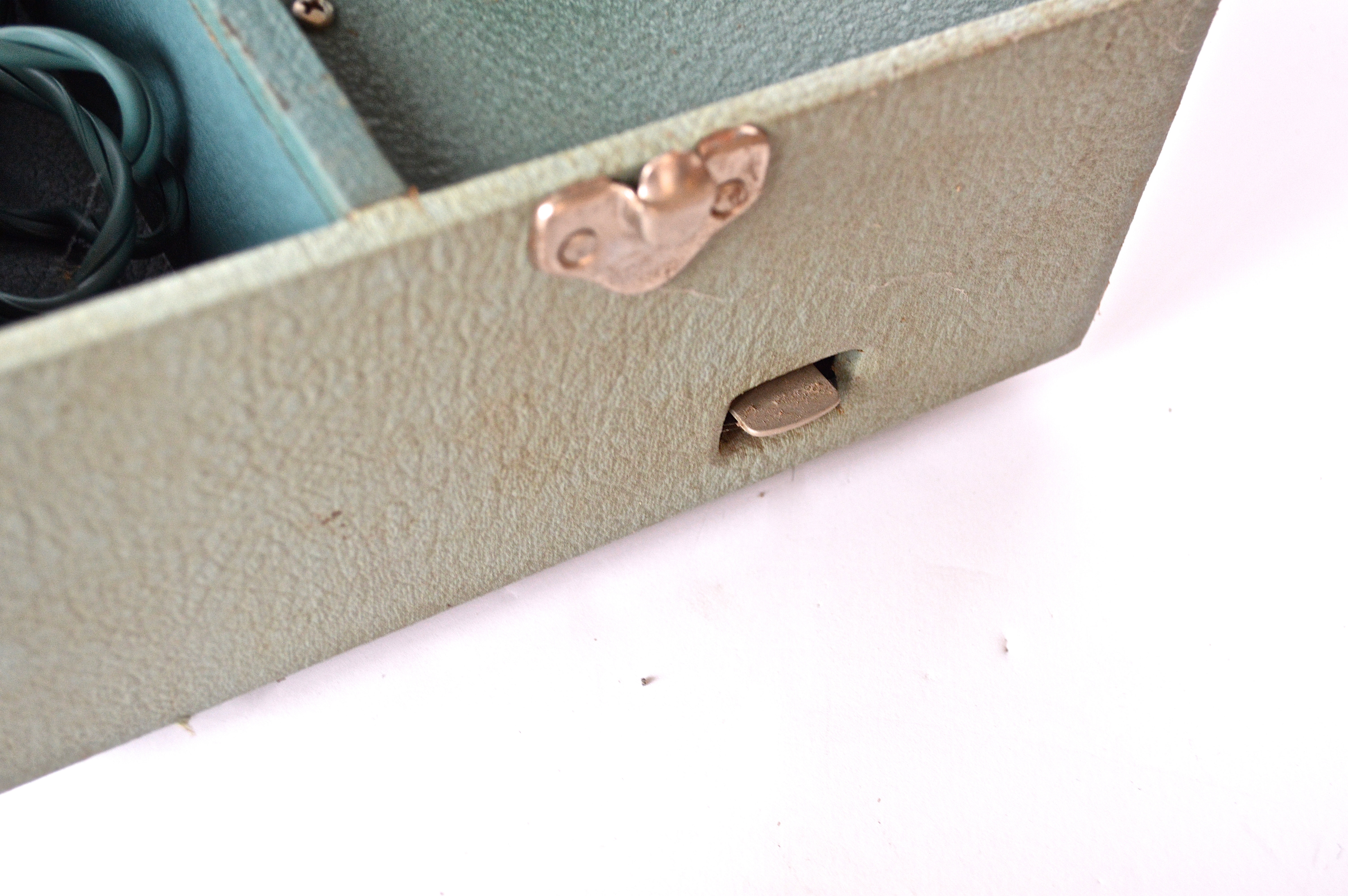 Argus 300 Automatic Slide Projector | EBTH