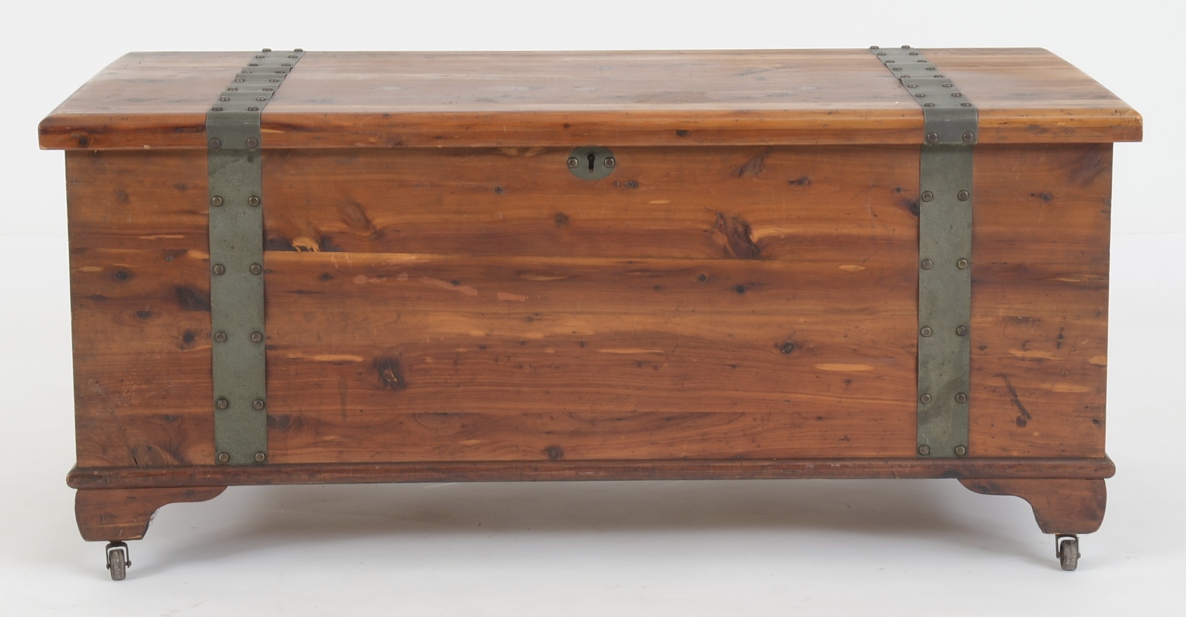 Cedar Chest on Casters | EBTH