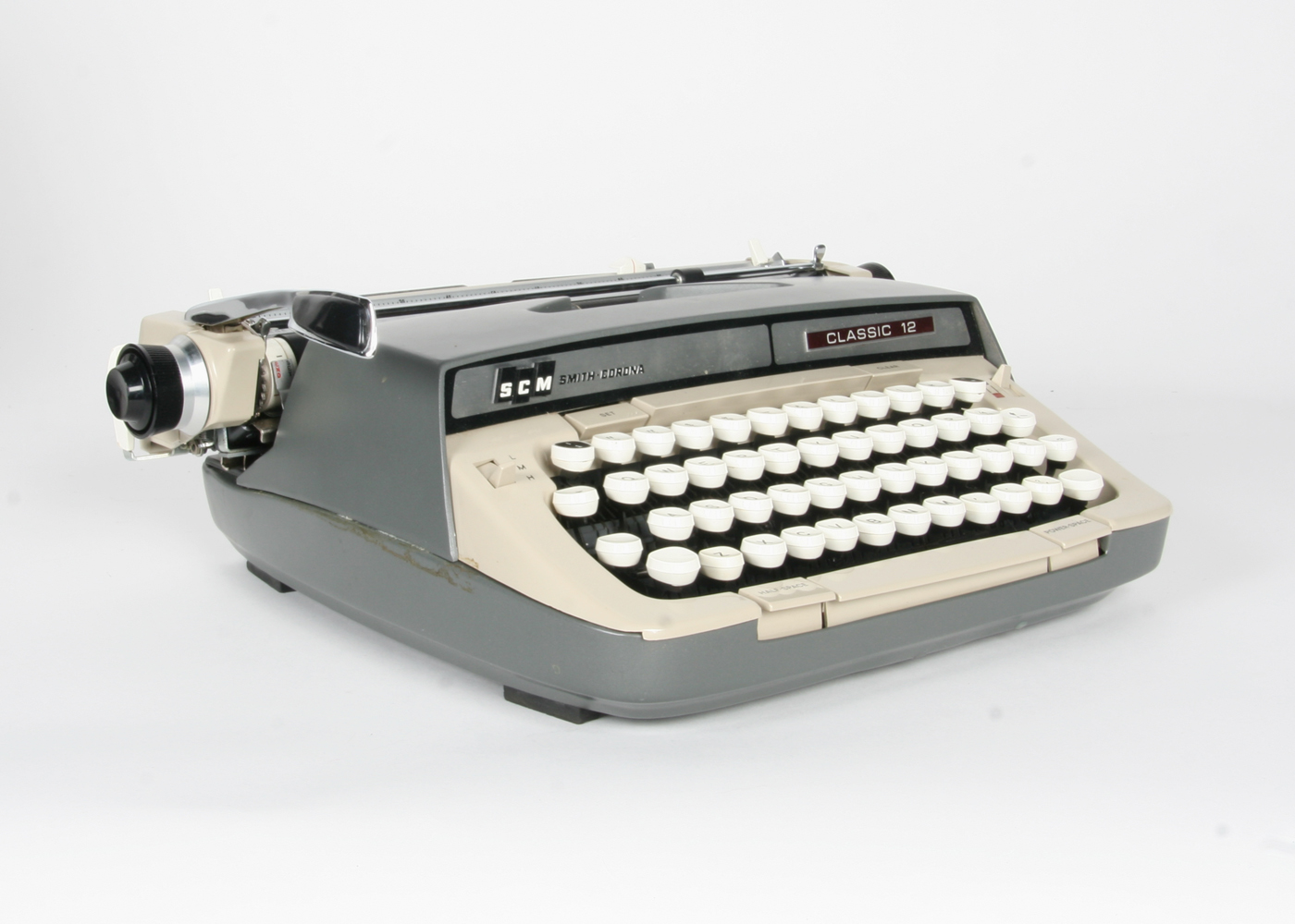 Vintage Smith-Corona Classic 12 Typewriter | EBTH