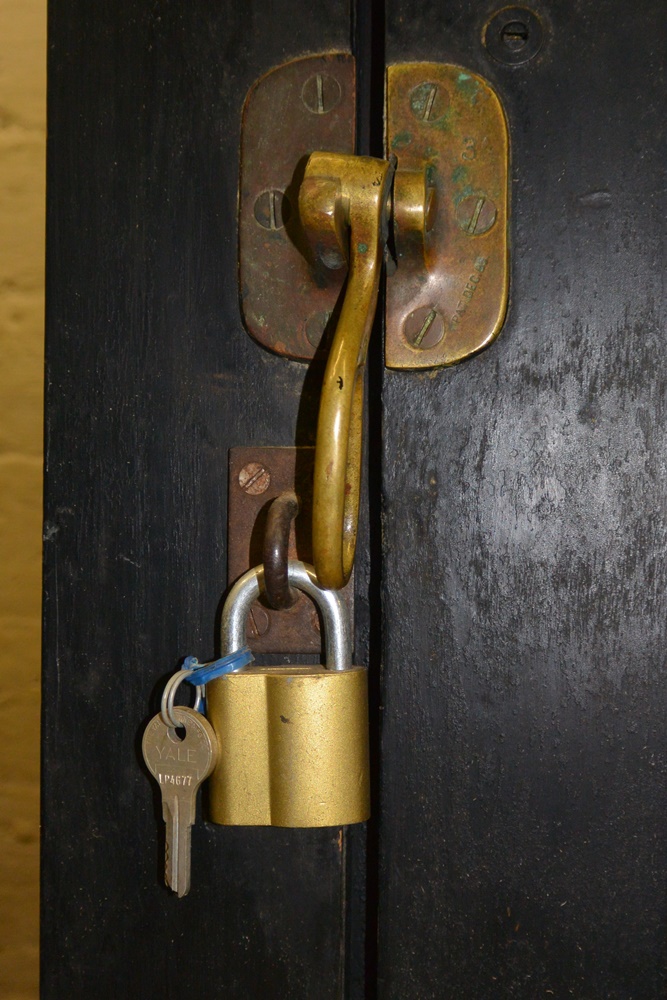 Antique c.1890 Wooden Ice Box | EBTH