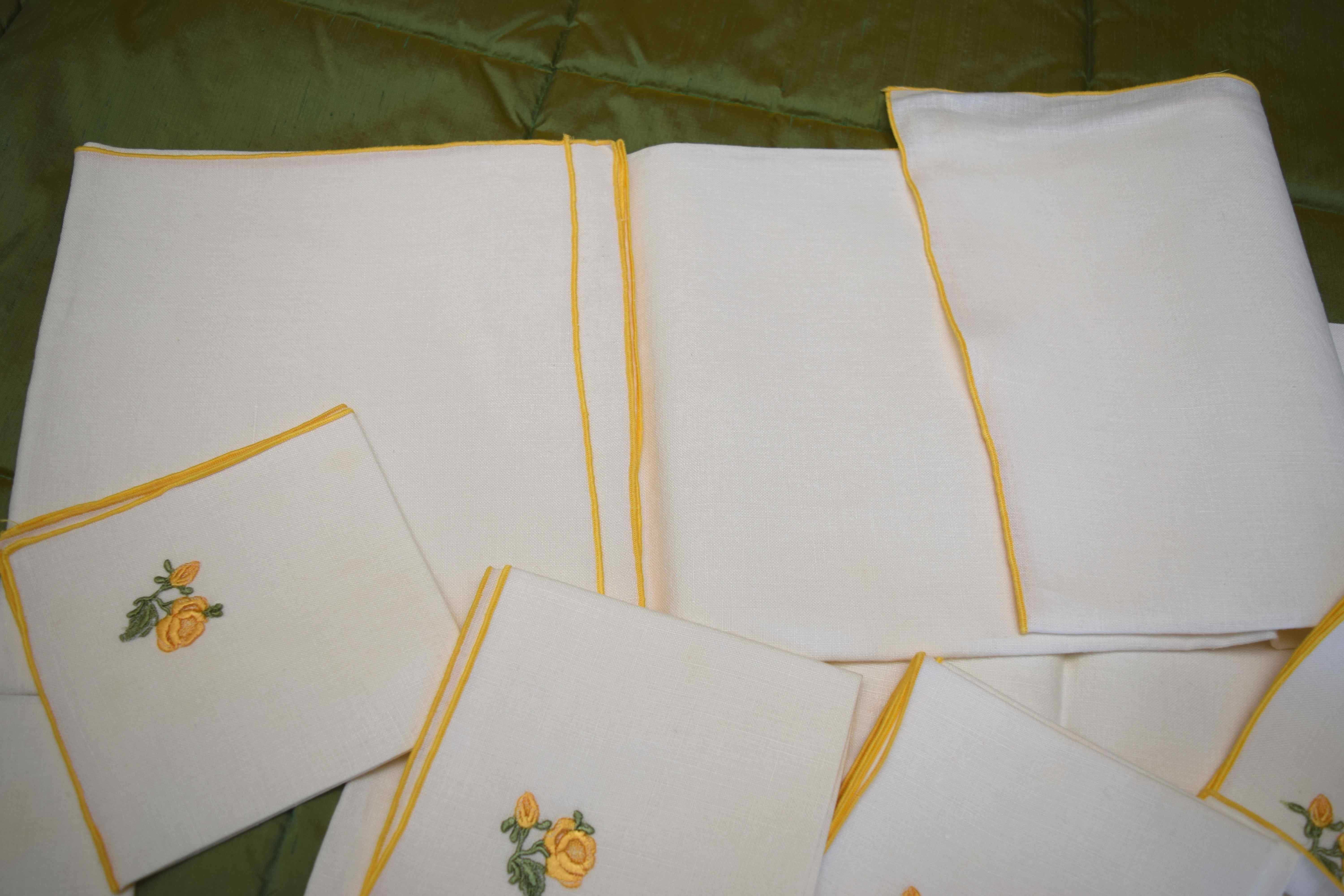 Heirloom Vintage Linens | EBTH