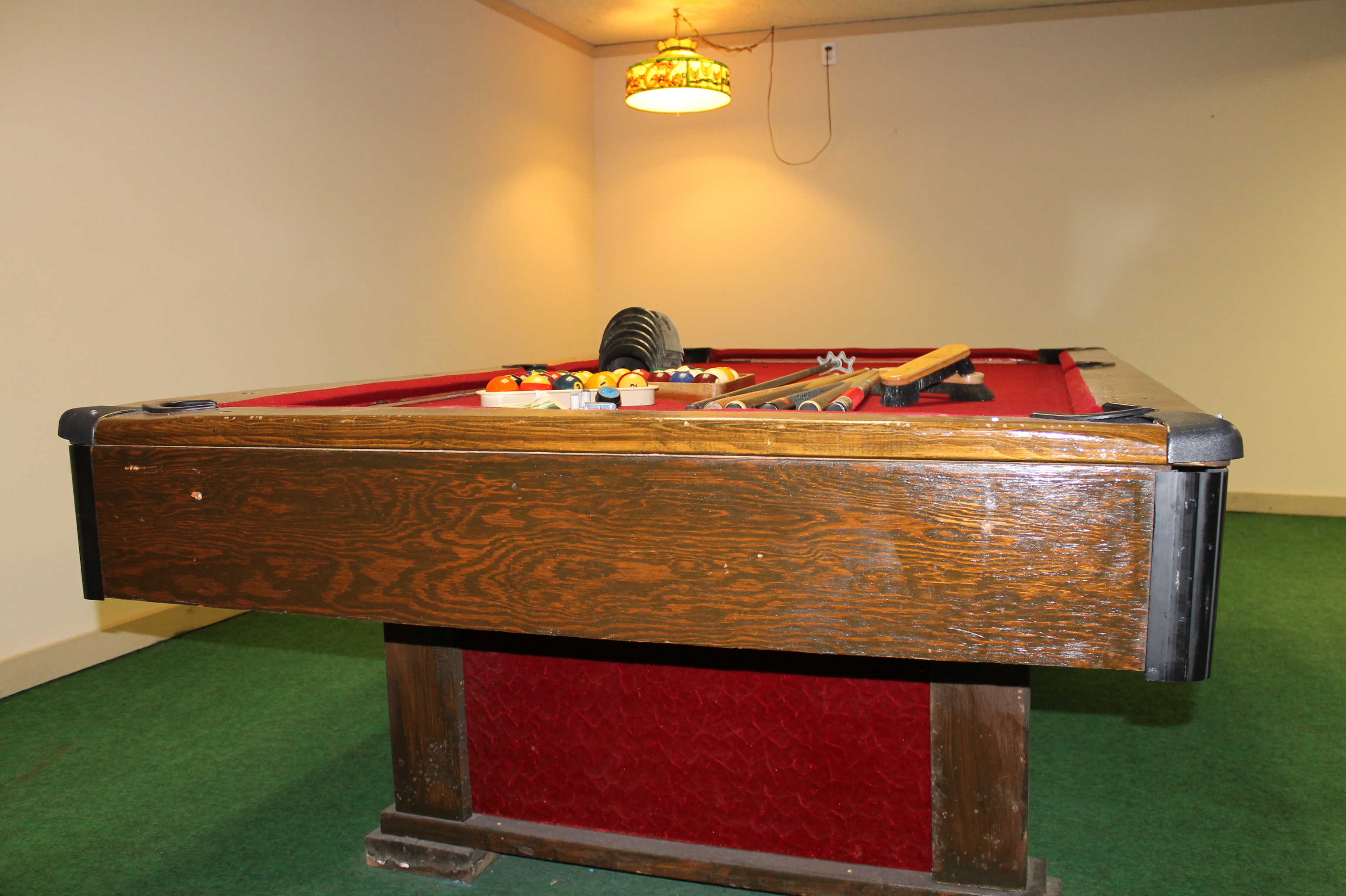 Vintage Montgomery Ward Crusader Slate Billiard Table | EBTH