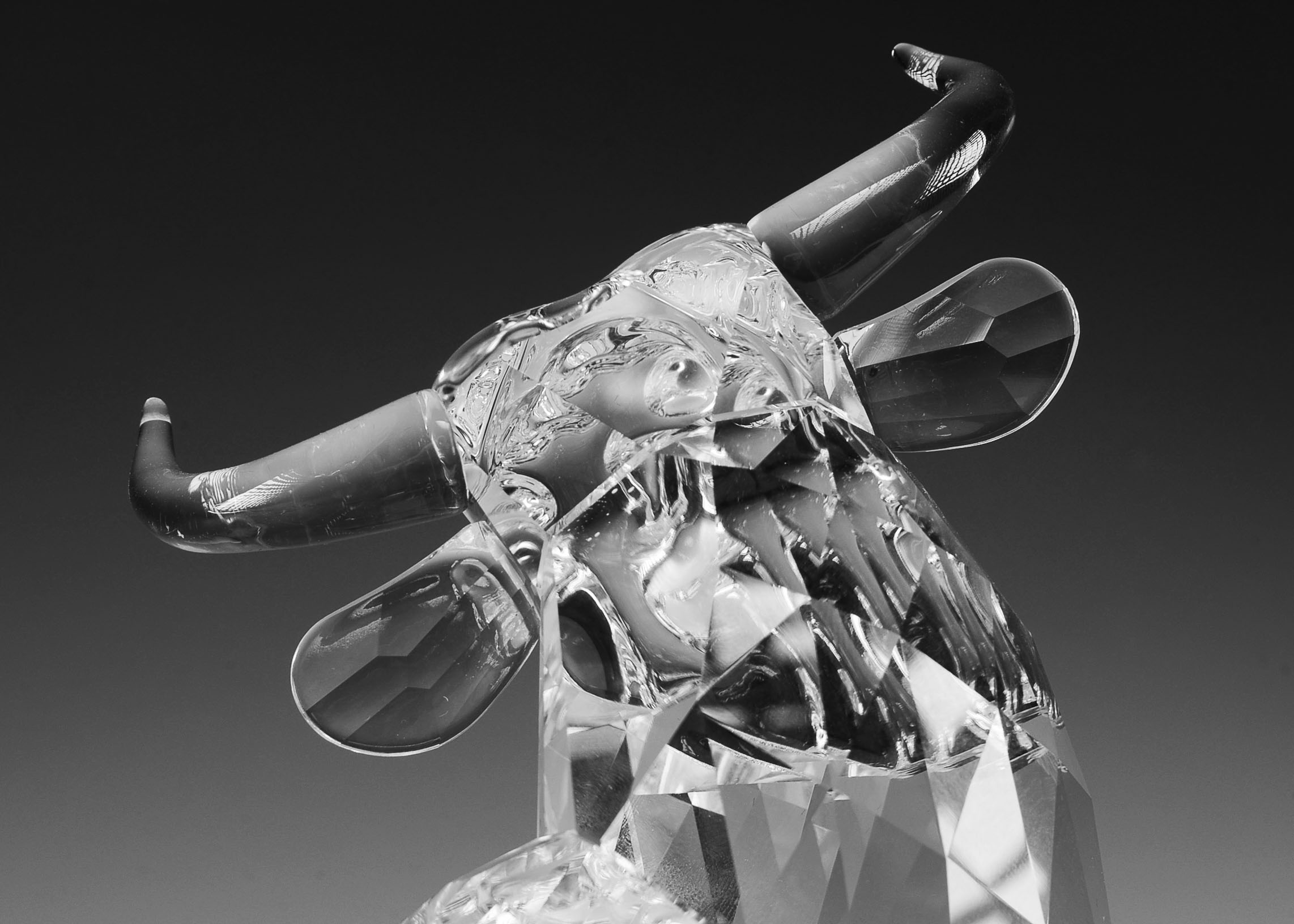 Numbered Limited Edition Swarovski Crystal Bull Statue | EBTH