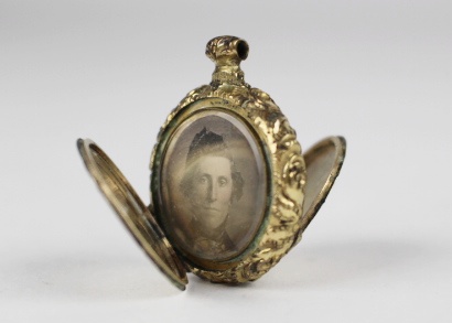 Antique Double Side Hand Crafted Locket, Civil War | EBTH