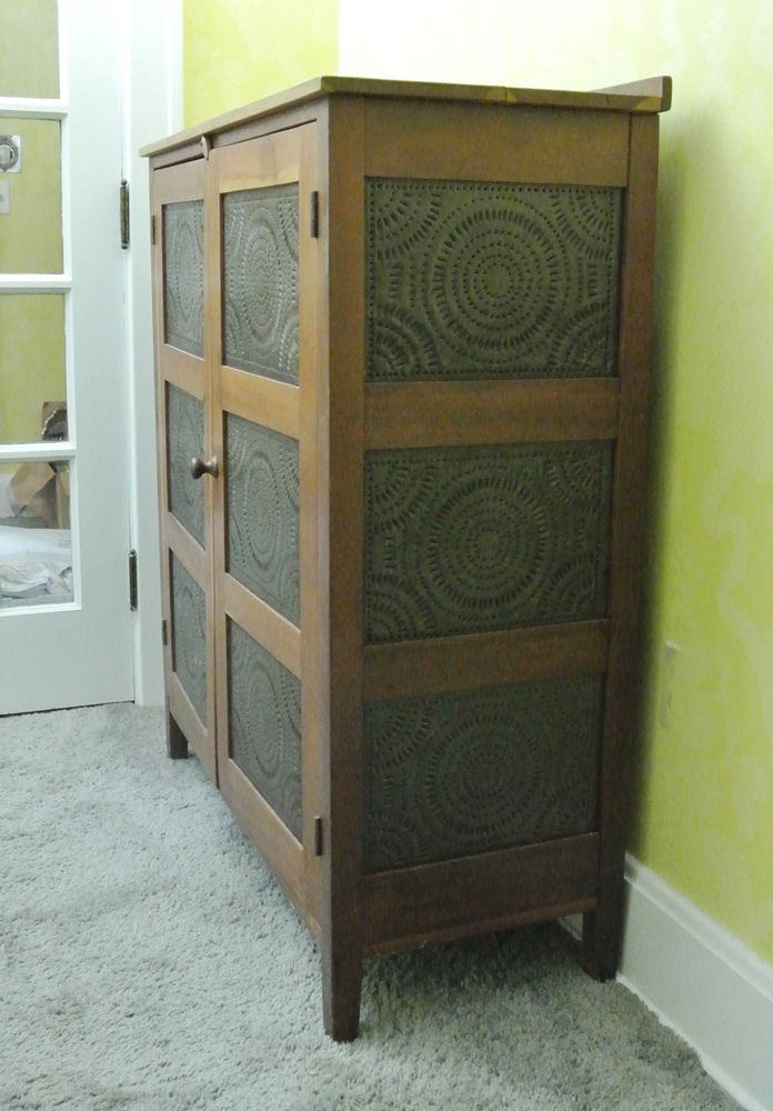Antique Pie Safe with Circle & Quarter Circle Pattern | EBTH