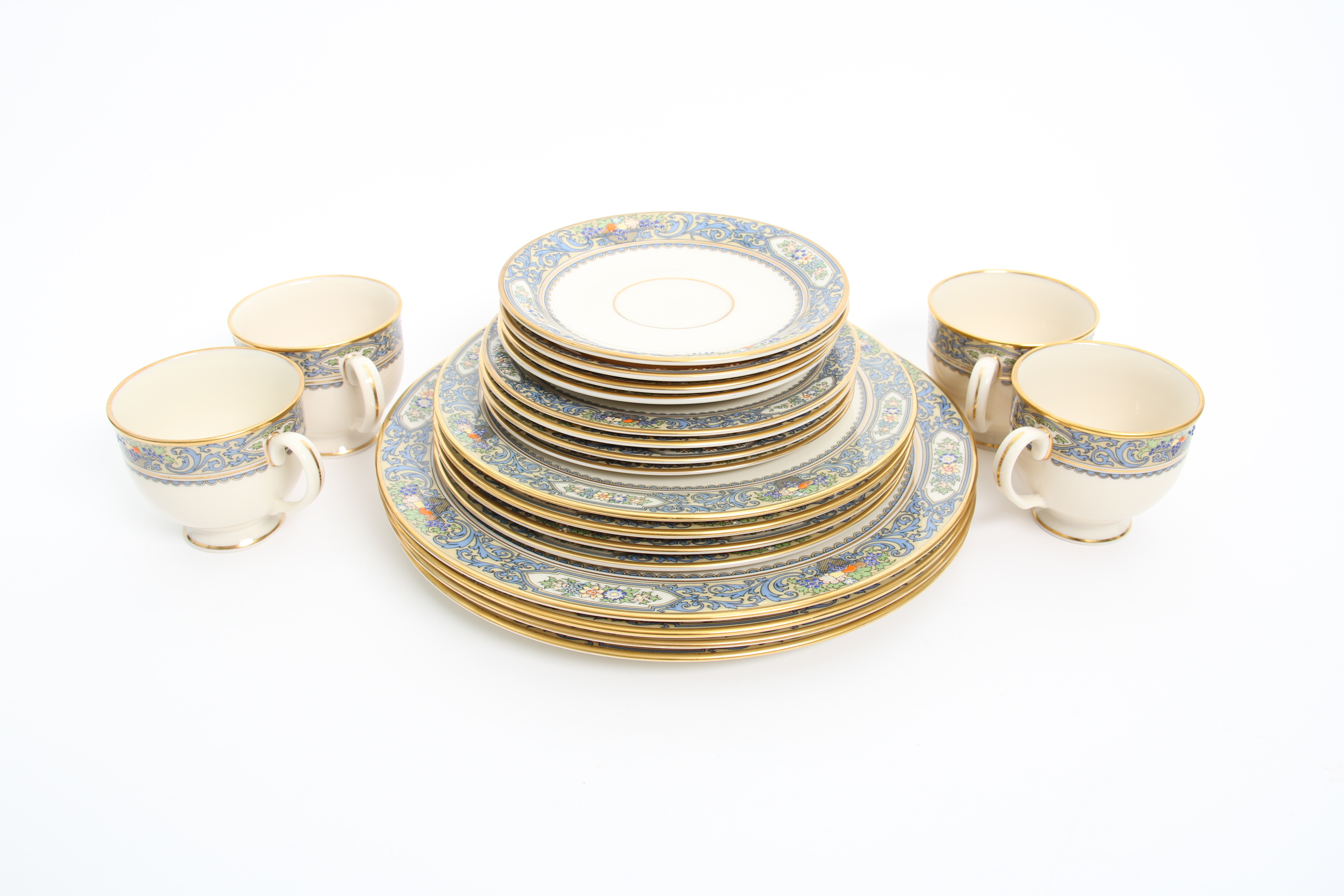 Lenox Presidential Collection China in the "Autumn" Pattern | EBTH