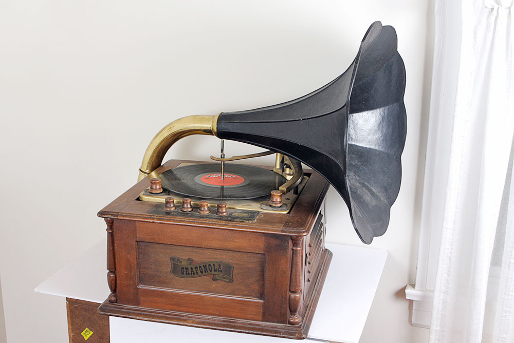 Grafonola by Guild Phonograph Reproduction Vinyl Record Player | EBTH