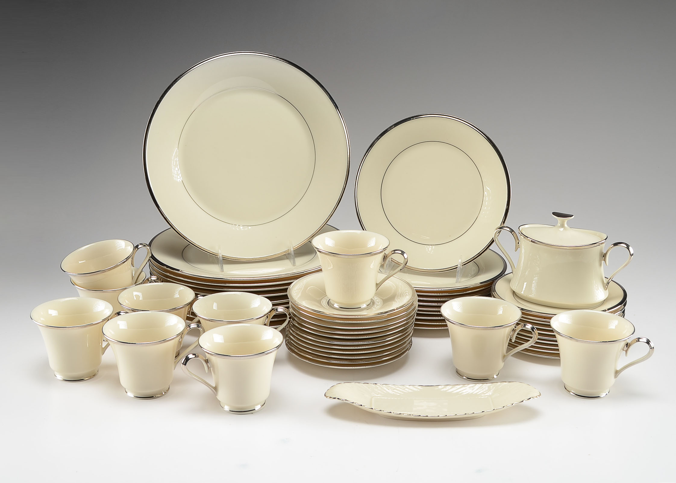 Set of Lenox China in "Solitaire" Pattern | EBTH